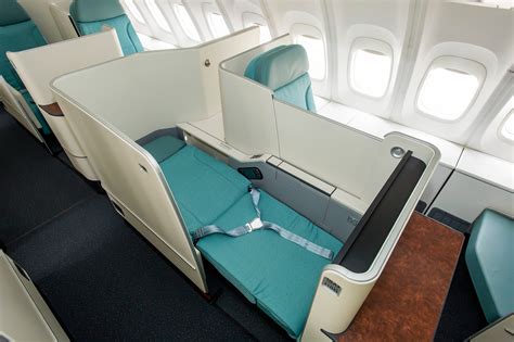 Korean Air Take Delivery Of Their First Boeing 747 8i Economy Class And Beyond