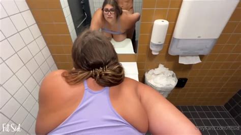 Fitsid Full Video Sneaking Into Bathroom To Get Risky Cream Pie Porno