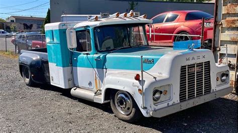 Old School Semi Truck Custom Vintage Trucks A Colorful Gallery Of Old
