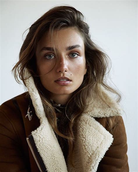 Lara Bingle Wears Neutral Style In Elle Com Shoot By Margaret Zhang Artofit