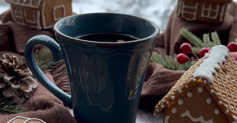 실내 가족 겨울 겨울 아침 계절 계피 나무 달콤한 따뜻한 따뜻한 음료 러스틱 몹시 추운 베이킹 사탕 생강 설탕 술을 마시다 식사 아늑한