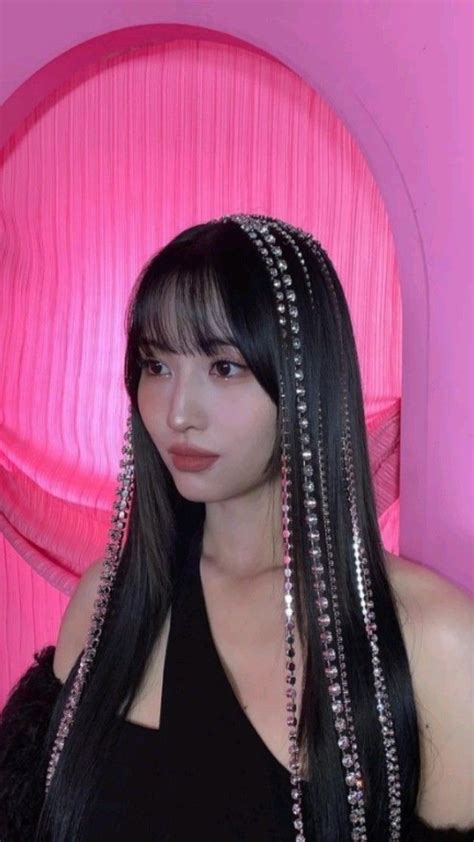 Pin By Kei On Pins By You Twice Momo Wallpaper Hirai Momo Kpop Girls