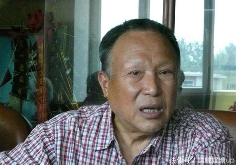 他73岁娶小34岁娇妻，从获奖到离世仅11天，遗孀葬礼发言令人泪目 360娱乐，你开心就好