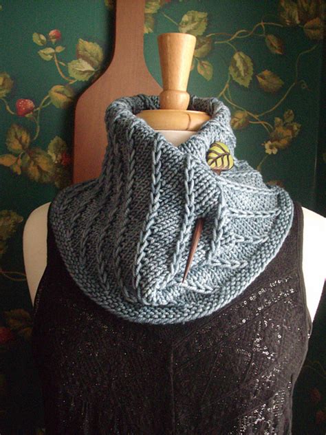 Ravelry Olivia Cowl Pattern By Phyll Lagerman