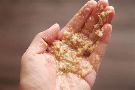 Diy Exfoliating Oatmeal Body Scrub Recipe Body Scrub Dry Skin On Face Dry Skin Body