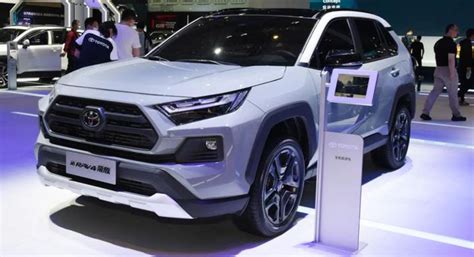 丰田新款rav4荣放上市了，1768万元起，越野套件安排上 知乎