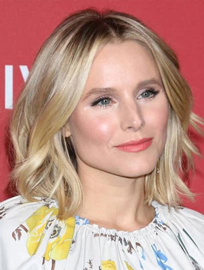 Bob Haircut Wigs Platinum Blonde Chin Length Bobs Flexibility 12 Wavy