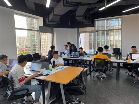 戍码编程栈程教育web前端培训大连java培训大连python培训大连it培训大连软件开发培训大连软件测试培训大连web前端