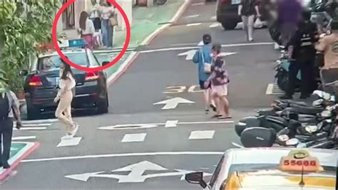 林襄搭警車畫面曝光！東區素顏逛街「被跟拍」 男粉絲報案警到場 娛樂星聞