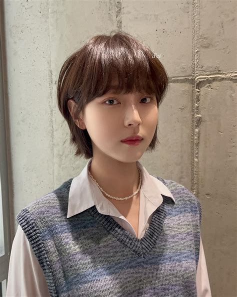 학동역미용실 디오브도산 한건우 단발레이어드 숏단발 숏컷 단발이미지와 숏컷이미지가 동시에 얻는 ⠀ ⠀ 단발숏컷 블룸컷 블룸펌 ⠀ 풀뱅으로 디자인 하면 보다더