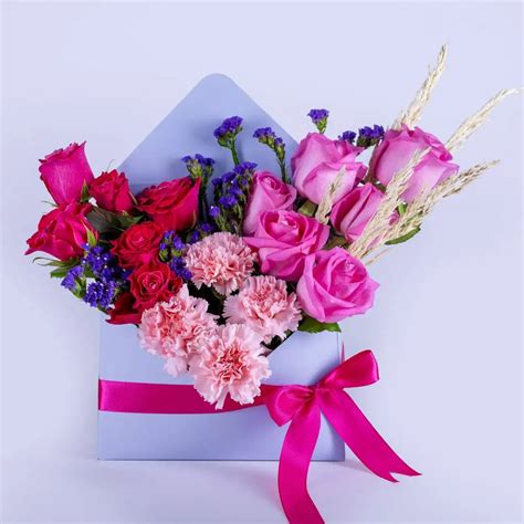 Sweet Allure Midas Flowers Delivery