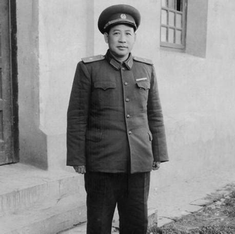 這位開國少將是警衛員出身救過賀老總也救過段德昌 每日頭條