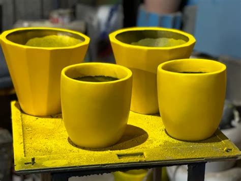 White Rectangular Frp Planter At ₹ 800piece In Bhopal Id 2852519266530