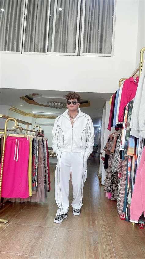 ដូរស្ទាយ៍បែបនេះ ខេមរៈ សិរីមន្ត ឡើងដូចតារា K Pop ប្លែកខ្លាំង Khmerload Cambodia Latest News