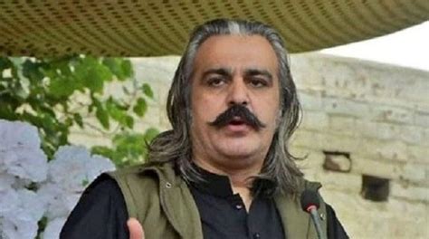 وزیراعلیٰ خیبر پختونخوا علی امین گنڈا پور کے ناقابل ضمانت وارنٹ گرفتاری