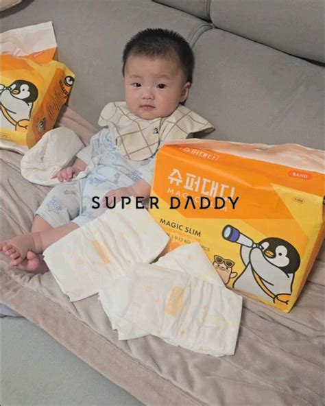 Rorovely♥️ 협찬 사실 딸랑이는 신생아부터 쏠 수 있어요 소리가 나는 방향대로 고개를 움직이게 엄마 아빠가 열심히 흔들어 주는데 그땐 엄마아빠가 가지고 놀았다면