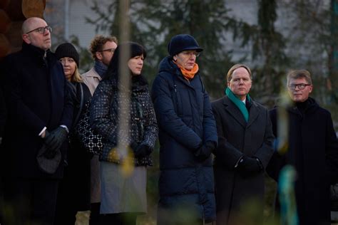 Володимир та Олена Зеленські разом із Президенткою Молдови вшанували память загиблих під час