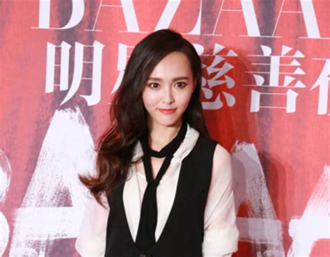 直击芭莎慈善夜：鲜肉大叔齐聚 众女星红毯斗艳