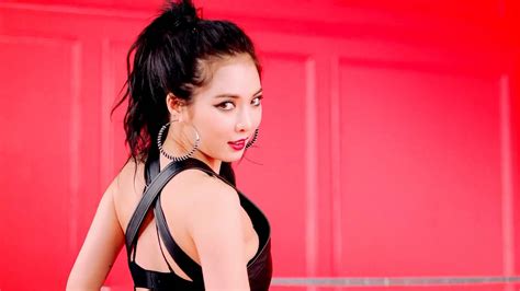 Hyuna 2022 Red