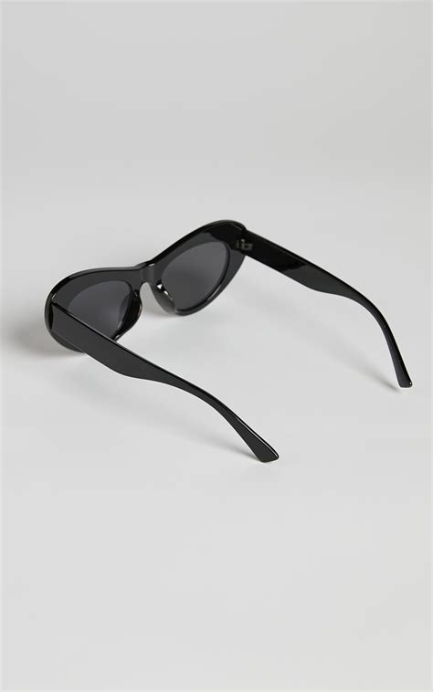 Merry Rounded Cat Eye Sunglasses In Black Showpo