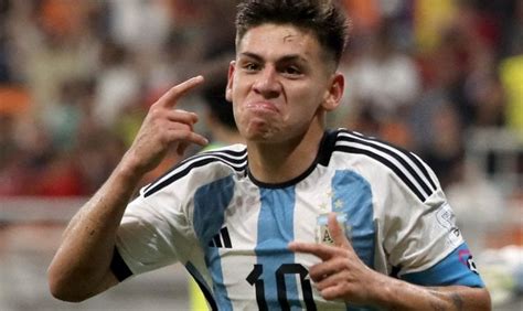 Le Barça A Un Plan Pour Recruter Claudio Echeverri