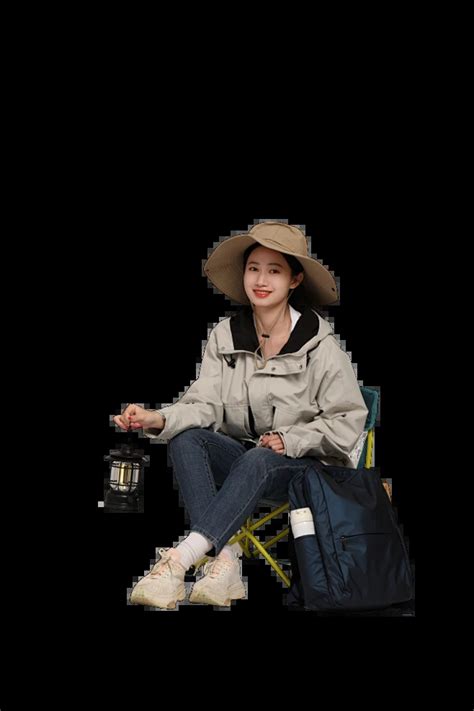 露营旅游提油灯户外旅行少女人物免抠元素 花瓣网