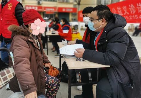 凤凰怡康居家养老携手社区持续开展义诊公益活动，为失能半失能老人签约居家养老服务 新闻2023 济宁凤凰怡康护理院 济宁市首家高端医养