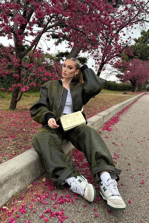 Meredith Duxbury Instagram March 12 2023 Star Style