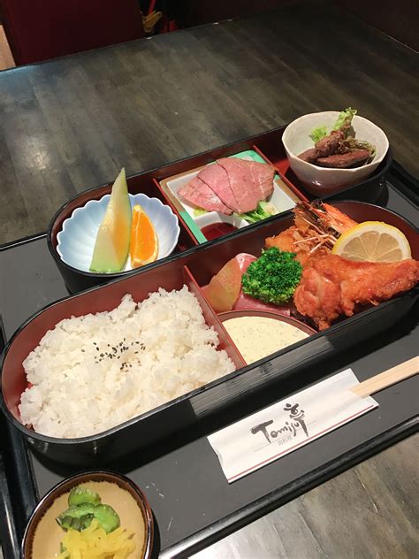 Tomisu亭弁当 o o ボリューム満点 おかずの種類が凄い tomisu亭 トミス