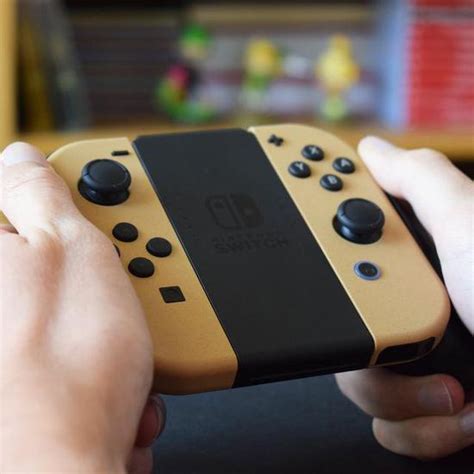 任天堂Switch手柄JOY CON竟然用纸盒包装 新浪游戏 手机新浪网