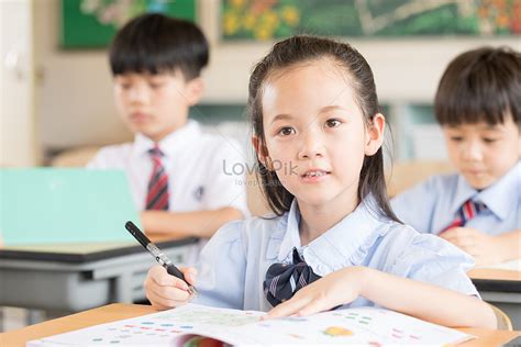 Primary School Classroom Picture And Hd Photos Free Download On Lovepik