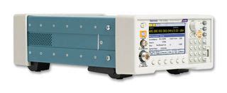 TSG4102A M01 Tektronix RF Signal Generator RF 2 GHz