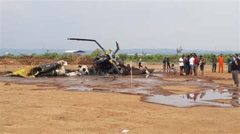 Indonesian Army Mil Mi 17v 5 Helicopter Crashed In Central Java 4 Dead