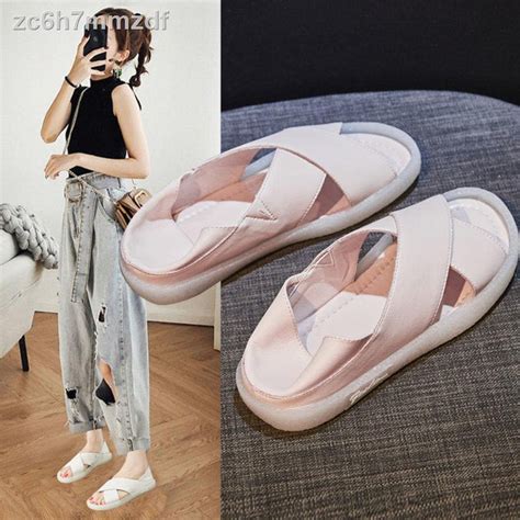 Ac สินค้าขายดี รองเท้าแตะ กันลื่น รองเท้าแตะผู้หญิง สีลูกกวาด รองเท้านิ่มเหมือนเหยียบขี้ รองเท้า