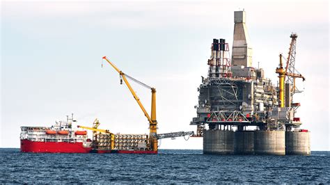 Mobilizing An Offshore Flotel A Case Study On Adaptability