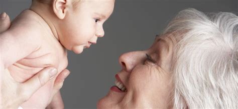 Por Qué Es Tan Importante La Abuela Materna Para Un Niño