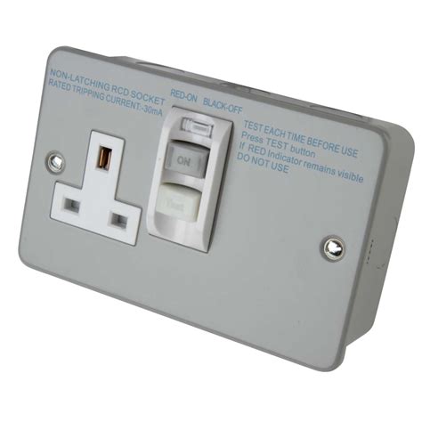 Schneider Get Exclusive 13a 2 Gang Single Rcd Non Latching Socket Metal Clad Lmcskt1gr Cef