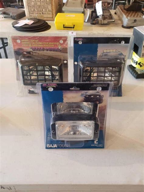 3 Halogen Lights Taylor Auction Realty Inc