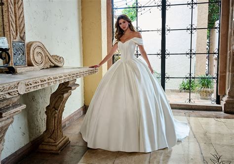 Bridal Fashion For Classic Gowns