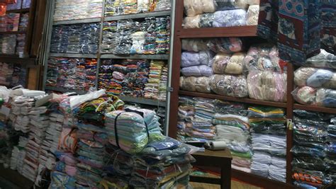 ဒေါ်အမာစိန် အ၀တ်အထည်အမျိုးမျိုးဖြန့်ချီရေး Magway