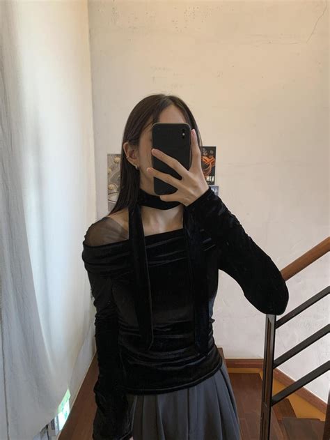 당일세트 벨벳 타이 머플러 망사 시스루 오프숄더 블라우스 3col 에이블리