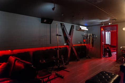 Tønsberg Sex I En Mørk Kjeller I Tønsberg Sentrum Ligger Landets Største Bdsm Klubb De