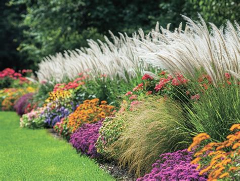 Effortless Elegance 11 Stunning Front Yard Flower Bed Designs