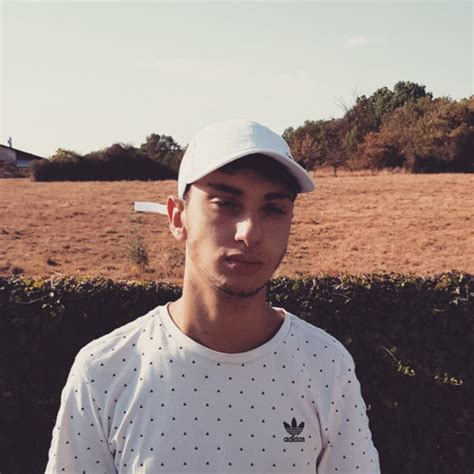 Stream Amir Music Music Listen To Songs Albums Playlists For Free