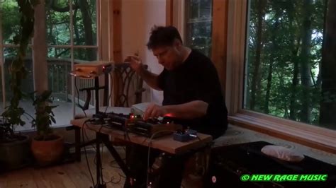 Uma Theremin YouTube