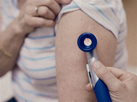 Staph Infection Vs Mrsa Differences Symptoms Treatment