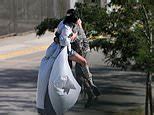 Video Katy Perry Wears Balloon Dress For Intimate Stunt With Hunky