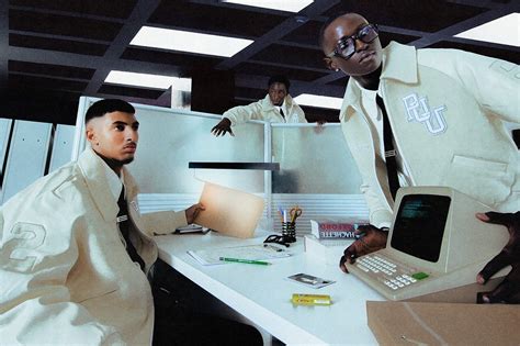 파티클매거진 피스 유니크의 ‘백 투 스쿨 캡슐 컬렉션 새 학기가 두려운 학생을 위한 학생복 연구