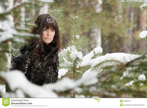 Retrato De Una Chica Joven Imagen De Archivo Imagen De Piel