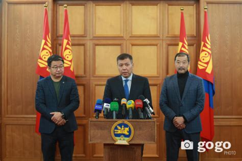 Хөгжлийн банкны нээлттэй сонсголд Ерөнхийлөгч Ерөнхий сайд асан зэрэг 300 хүнийг гэрчээр дуудна